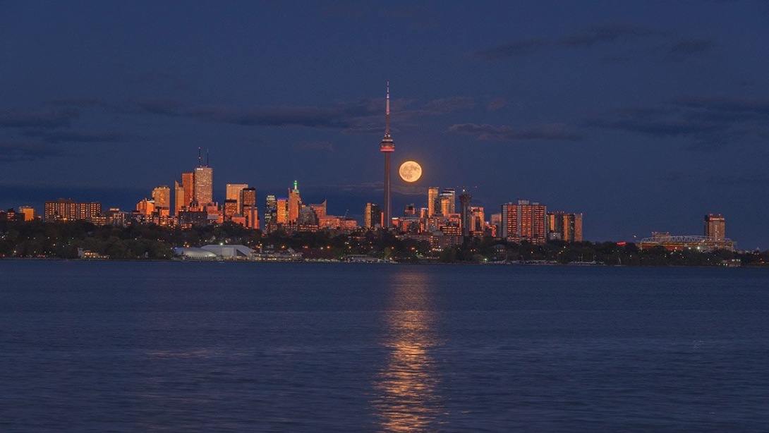 Full Moon, Friday the 13th Loss for Yanks - Sept 13, 2019: Toronto 5 NY ...